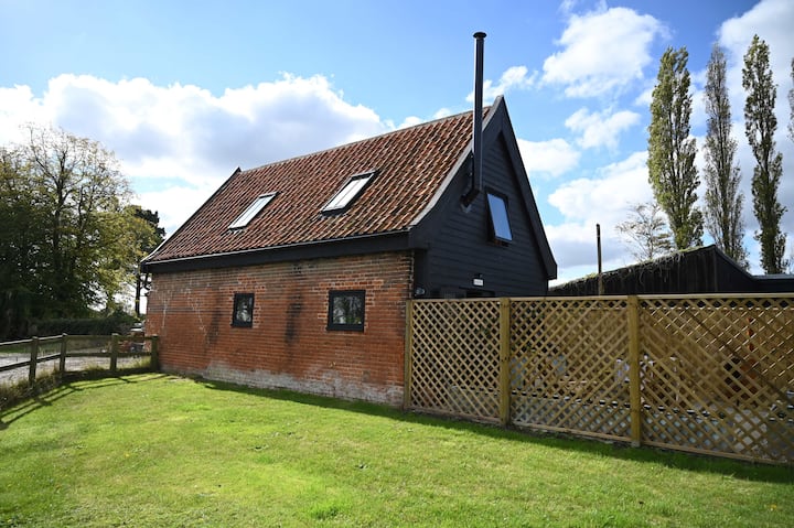 New - Relax And Unwind In Rural Suffolk - Suffolk