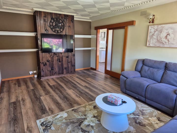 Your Cozy Home Away From Home - Ballarat