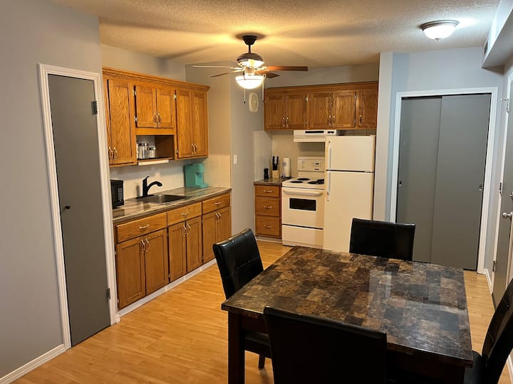 Esterhazy, Sk. - 2 Bedroom- Baker Suite - Esterhazy
