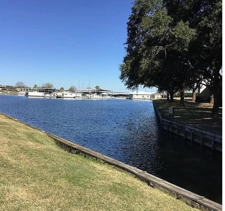 Conroe Lake House - Lake Conroe, TX