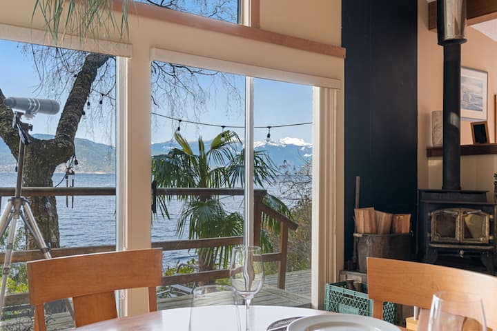 Waterfront And Breathtaking View - Bowen Island