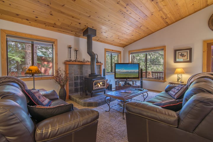 Tahoe Donner Cabin | Near Donner Lake & Lake Tahoe - Truckee, CA
