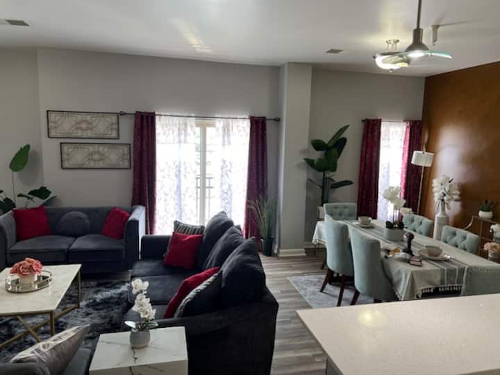 Luxury 1700 Sq Ft. 2bed 2bath Downtown Walkable #7 - Dearborn, MI