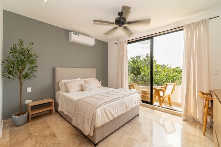 Lux Studio W/ Private Balcony + Rooftop Pool, Gym - Tulum