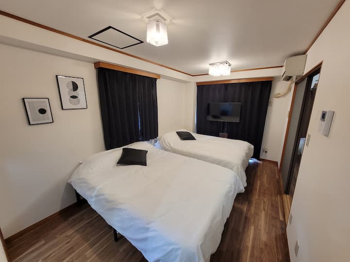 Em302)shinjuku Shin-okubo! For 8p Free Pocket Wifi - Shinjuku City