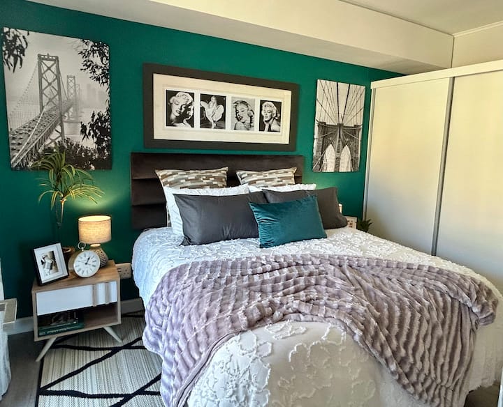 Cbd - Rooftoppool; Bbq; Free Wifi; Security; Beach - Mossel Bay