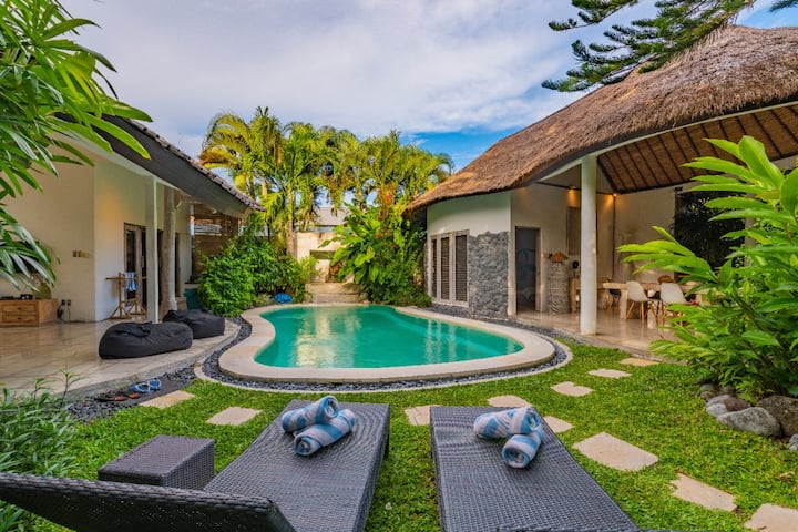 Amazing 3 Bedrooms In Calm Area - Legian