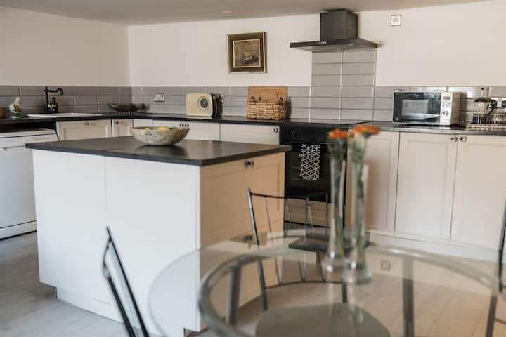 Bourne Suite - Hastings