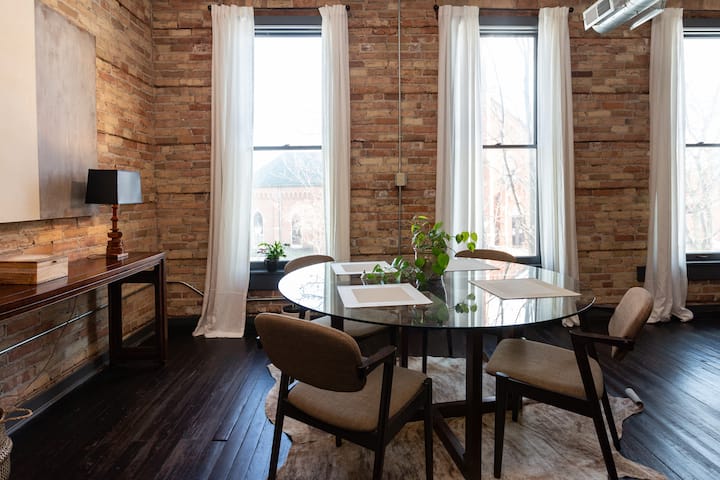 Special February Rates And A Cozy Fireplace! - Michigan