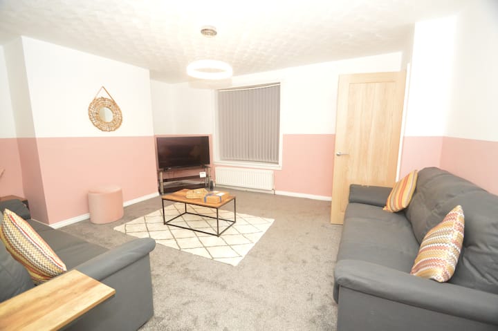 Abbot-4 Bdrm 5 Beds Sleeps 7 Ideal 4 Contractors - Newcastle upon Tyne