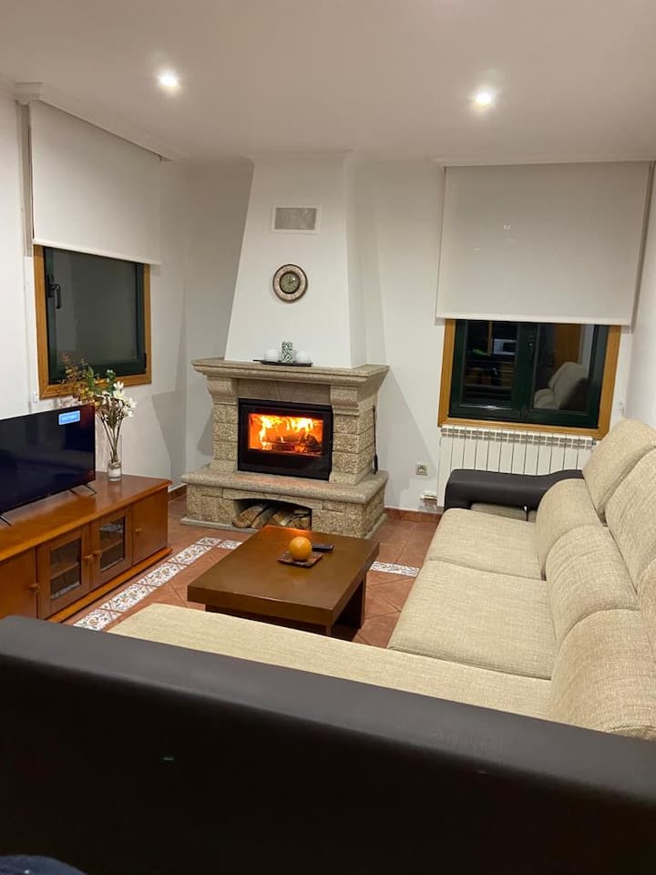 Preciosa Casa En Bembrive - Vigo