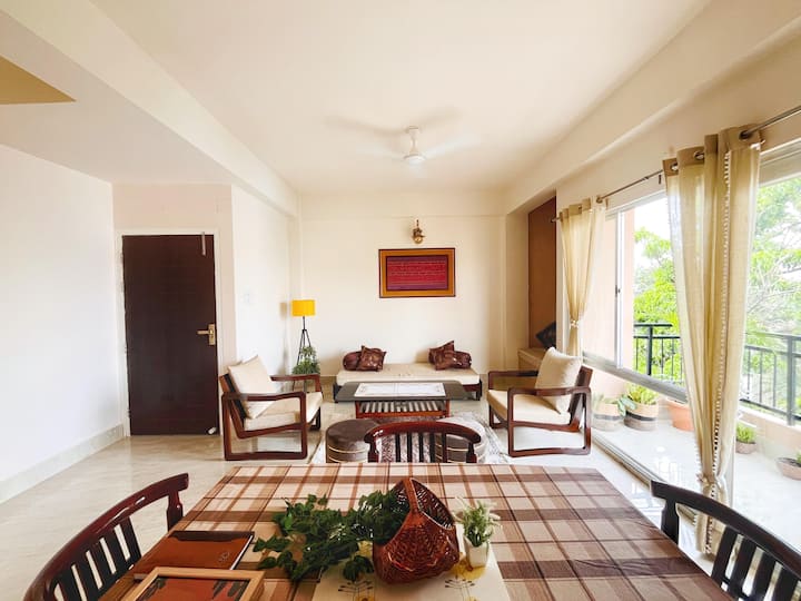 Amber Home: Complete 3 Bedrooms With Hall, Kitchen - ゴウハティ
