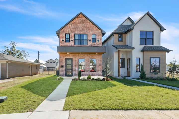 Charming Retreat In Edmond, Ok. - Oklahoma