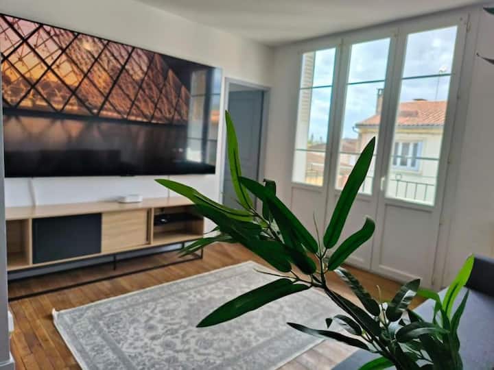 Suite Houmeau 2-ecran Cinéma - Angoulême