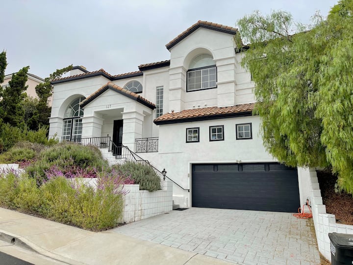 Large 6-bedroom House W/jacuzzi - San Gabriel, CA