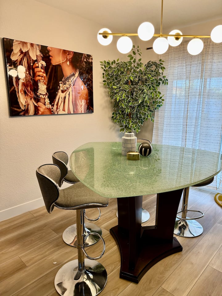 3br House Central Comfortable Parking & Pet-frdly! - Las Vegas