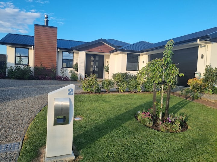 Modern Room With Own Toilet - Dunedin