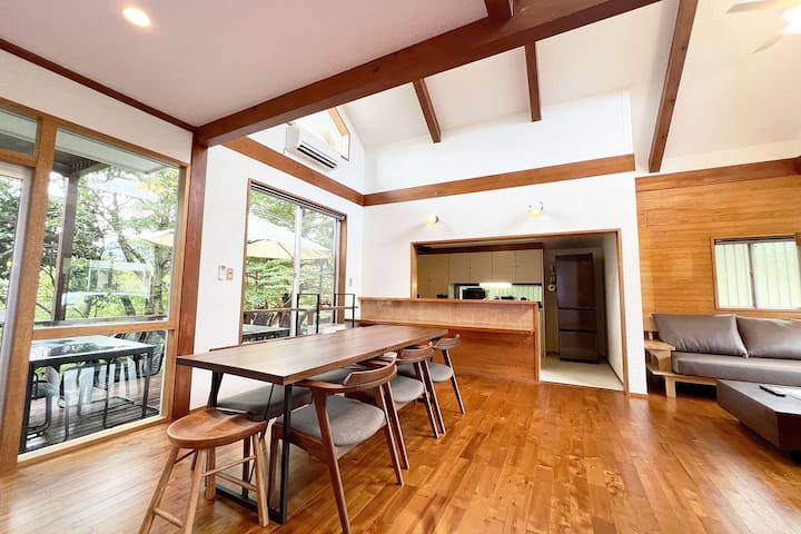 プライベートドッグラン＆温泉付き2階建て貸別荘（7名定員）【e-21】 - Izu