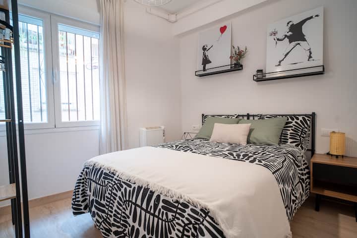 Apartamento En El Corazón De Granada - Cochera Opc - Granada