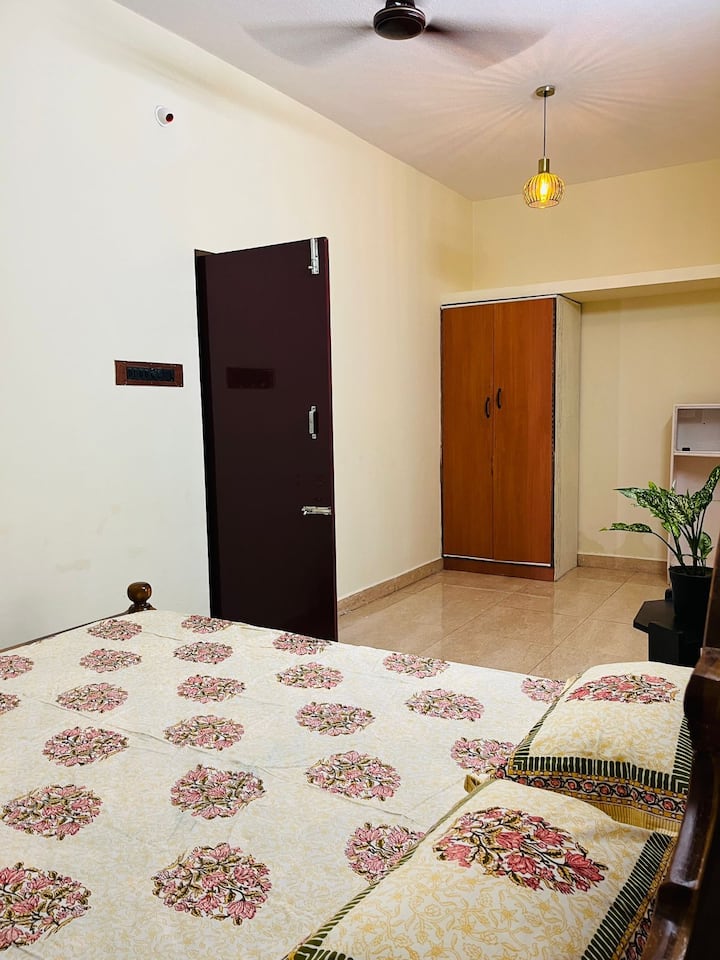 The Moon Homestay - Tiruvannamalai