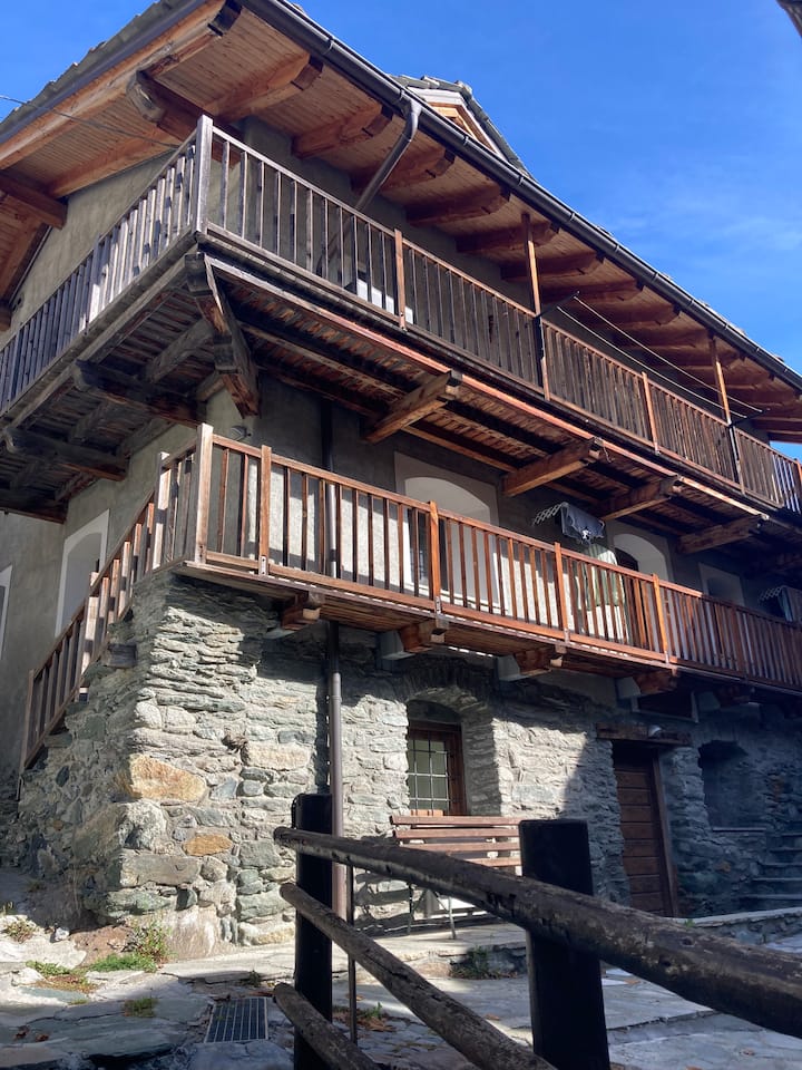 Tchambre. Com
Brusson, Aosta - Antagnod
