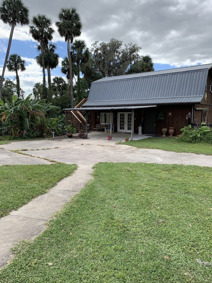 Barn On The Hill - Ocala, FL