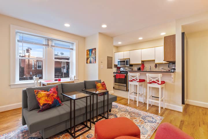 Adams Morgan, Dupont Circle, Walk To The Park 8. - Washington, D.C.