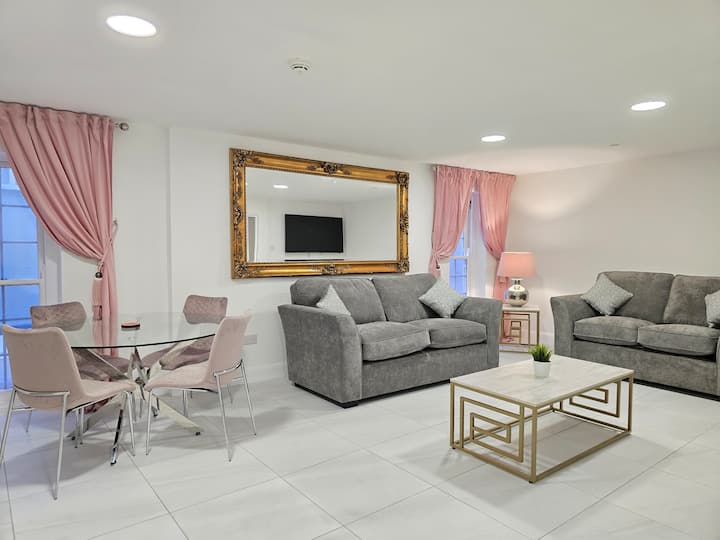 Beautiful Cardiff Bay Apartment - Cardiff