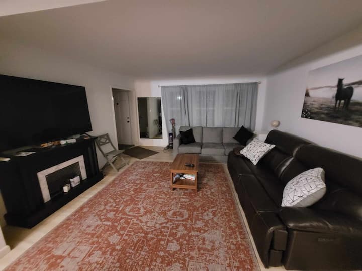 Newport News 4br | Saltwater Pool & View - Newport News, VA