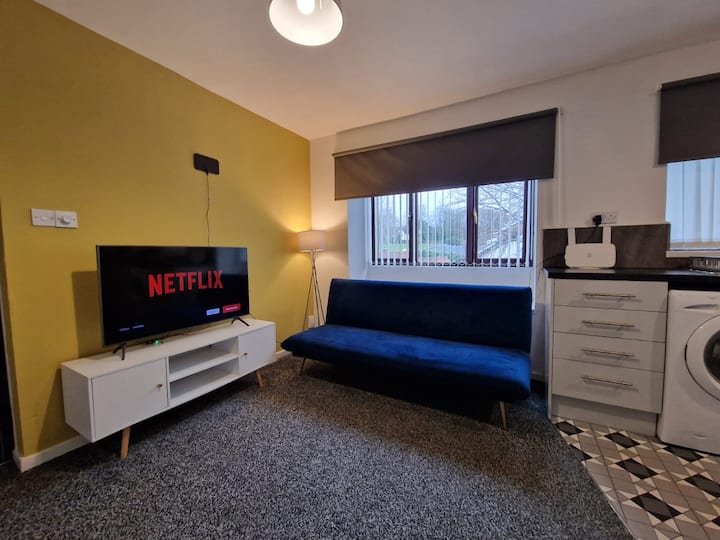Modern 1br Apartment • 1 Bath • Free Parking - Gateshead