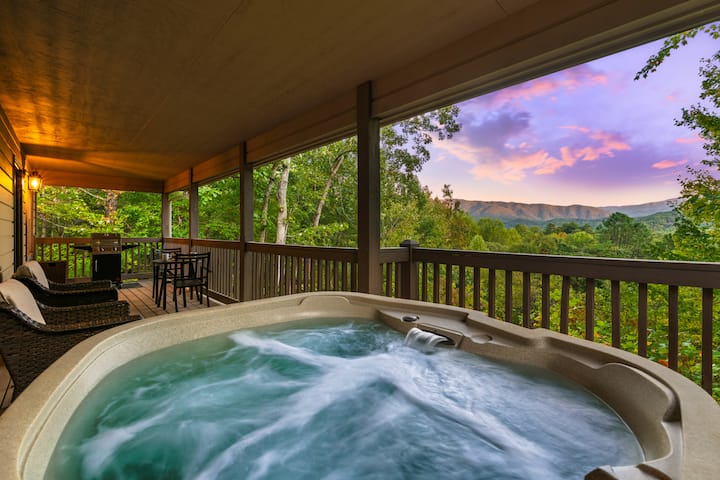 Couples Getaway!|beautiful Views - Wears Valley, TN