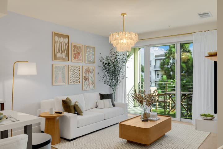 Cecilia | 1 Bd Luxury Condo W/ Pool & Gym - Costa Mesa, CA