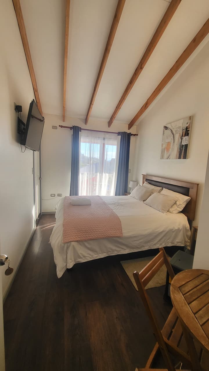 Habitación Individual Con Balcón, Baño Privado - Coyhaique