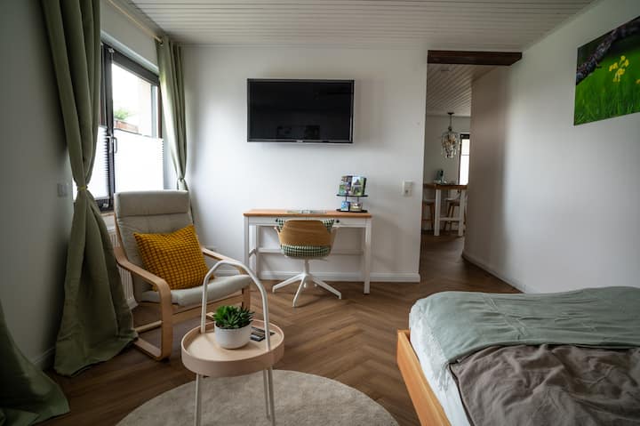 Modernes Apartment Im Bliesgau · Eigener Eingang - Mandelbachtal