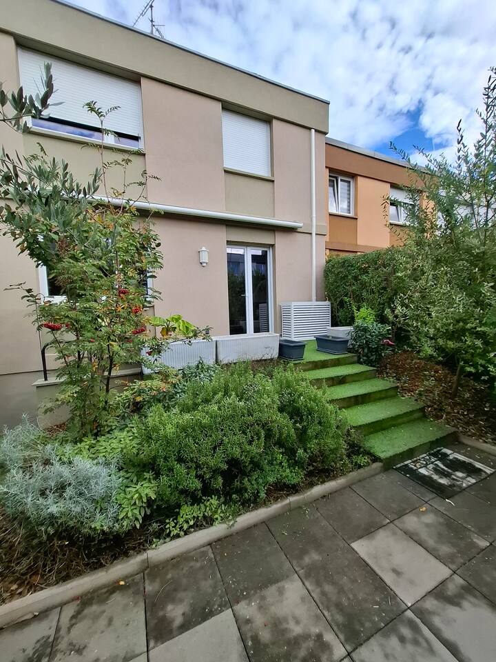 Charmante Maison Familiale - ibis Mulhouse Ile Napoleon