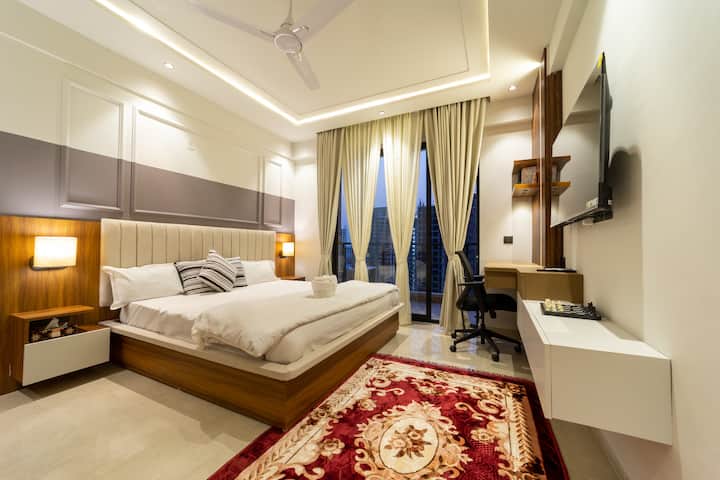 Lucky For Many - Guests Feel So | Positive Vibes - Lucknow