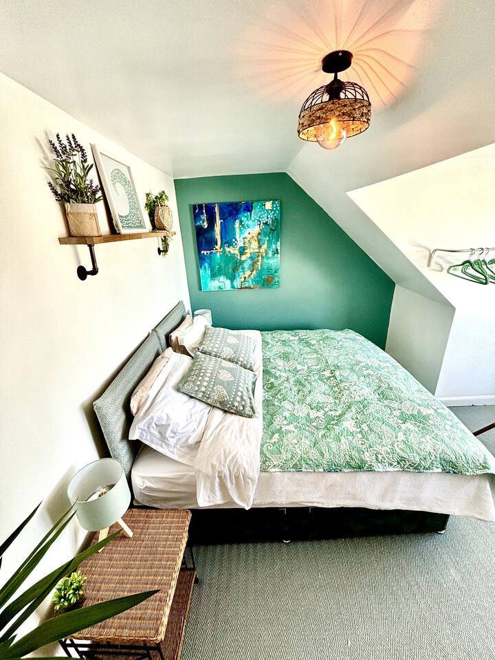 ‘Atlantis’ Coastal Inspired Seaview Luxury Studio - Newquay
