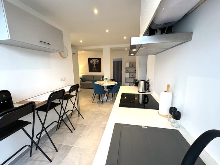 Envie De Séjourner Dans Un 4 Chambres Moderne ? - Tolone