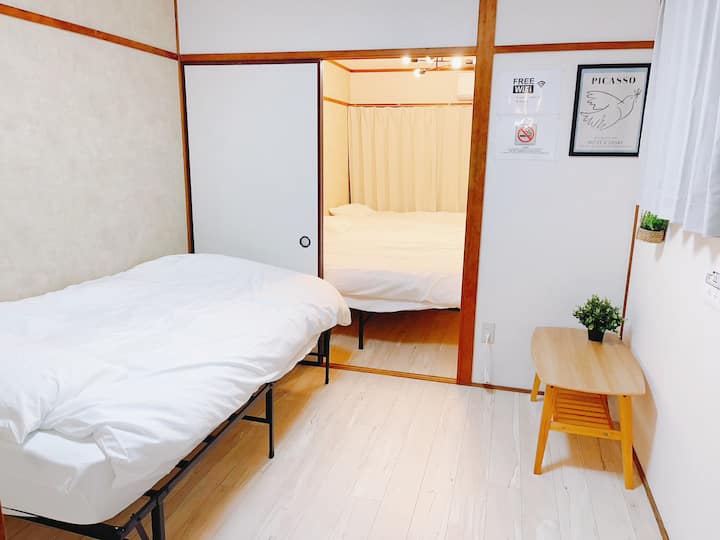 名古屋駅徒歩5分/白川郷行きバス停徒歩圏内/ベッド4台/快適に寛げる清潔な部屋 - Nagoya