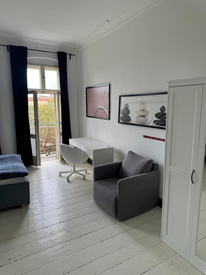 Cozy 4 Bedroom Apartment In Berlin Friedrichshain - Berlin