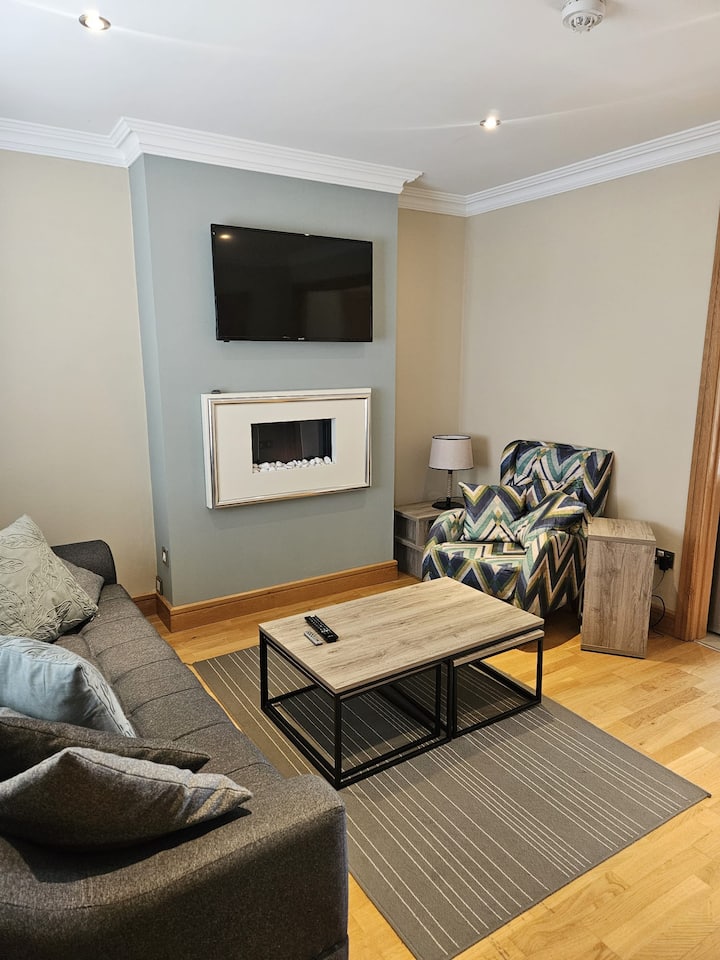 Modern Duplex 2 Bed Apartment - Tralee