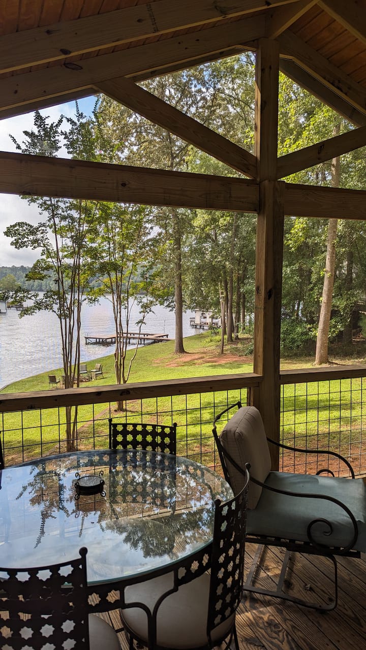 Beautiful View, Great Location! - Milledgeville, GA