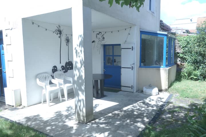 Chambre Calme Dans L'ancien Rénové, Vue Sur Jardin - Nantes
