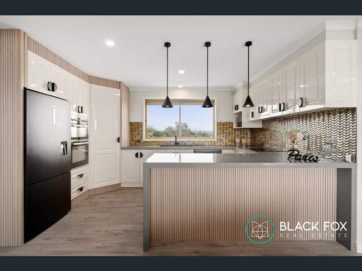 Sunny Villa In Rye. Firepit-arcade-pickleball. - Rye