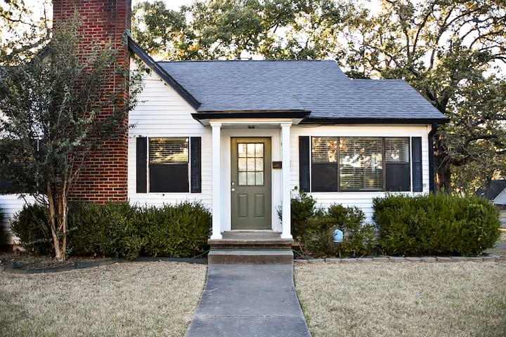 Calmwood Cottage - Fort Smith, AR