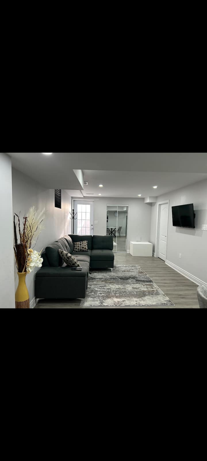 Over The Moon Basement Suite - Caledon, ON, Canada