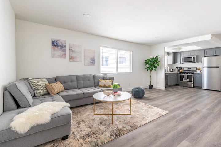 City Retreat 2br/2ba King Bed+ Mins To Dt - Alhambra, CA