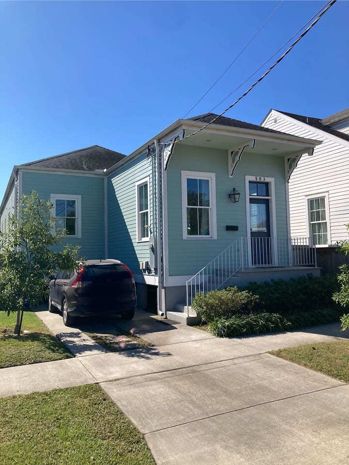 The Gibson: Ferry + Walk To The French Quarter - New Orleans, LA