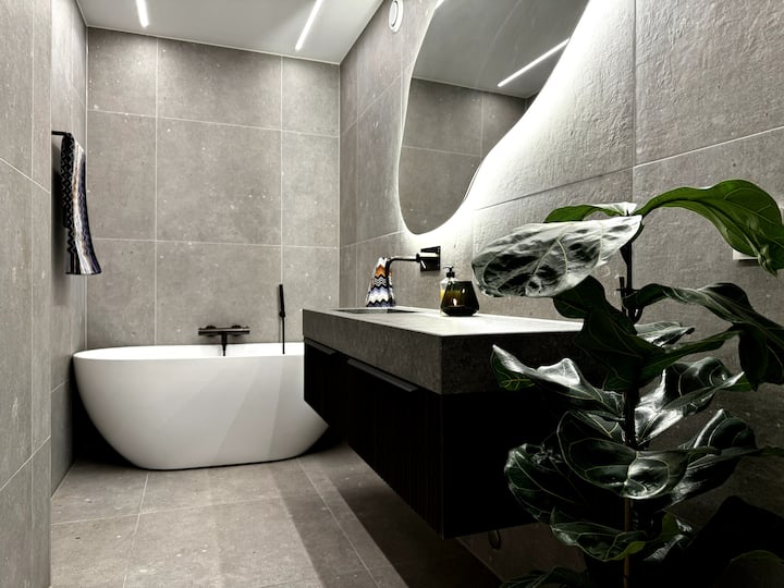 Family-friendly & Stylish 
Home By Vigelandsparken - Oslo