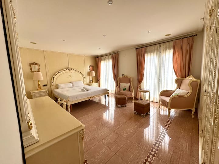 Rococó En El Centro De Alicante - Alicante